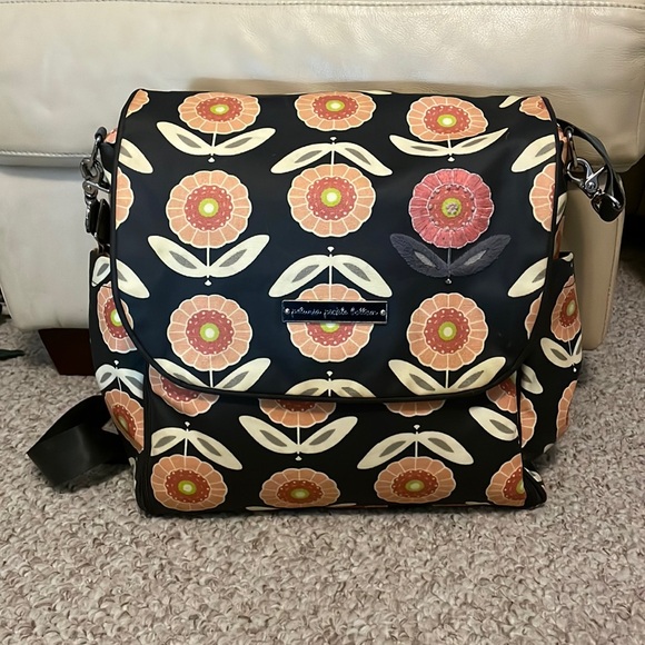 Petunia Pickle Bottom | Bags | Petunia Pickle Bottom Diaper Bag | Poshmark
